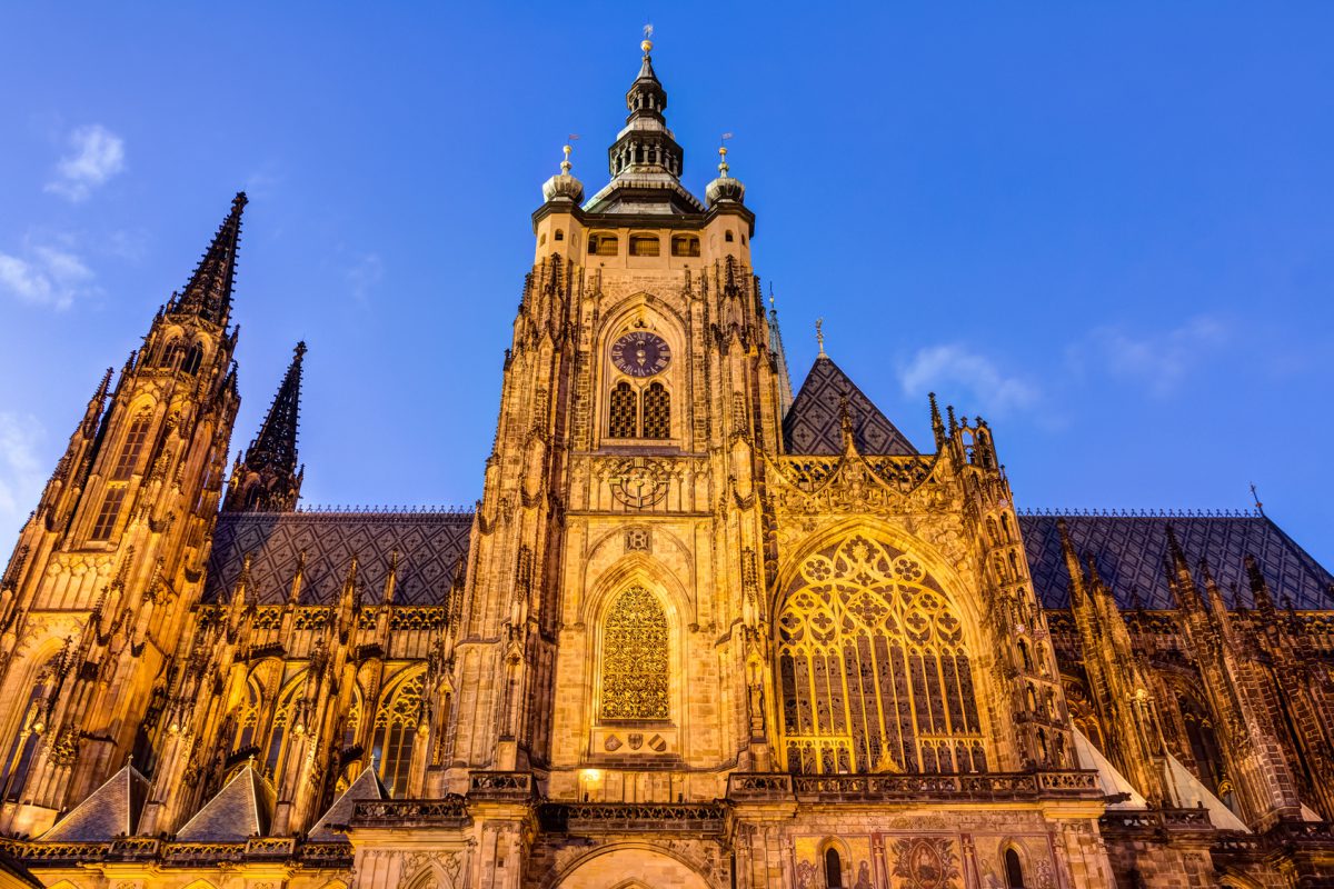 Veitsdom in Prag: Sehenswürdigkeit, Geschichte, Bilder, Infos & Gefahren - Prag.de